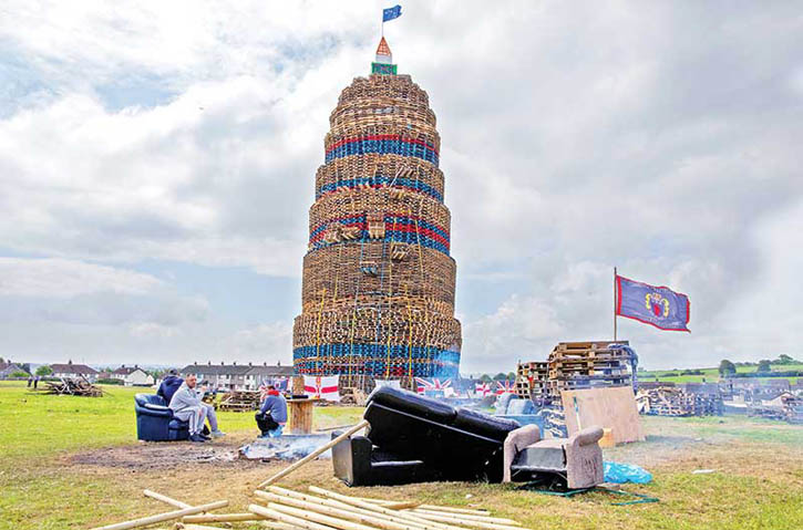 Belfast Bonfires – Theresa Wise Author